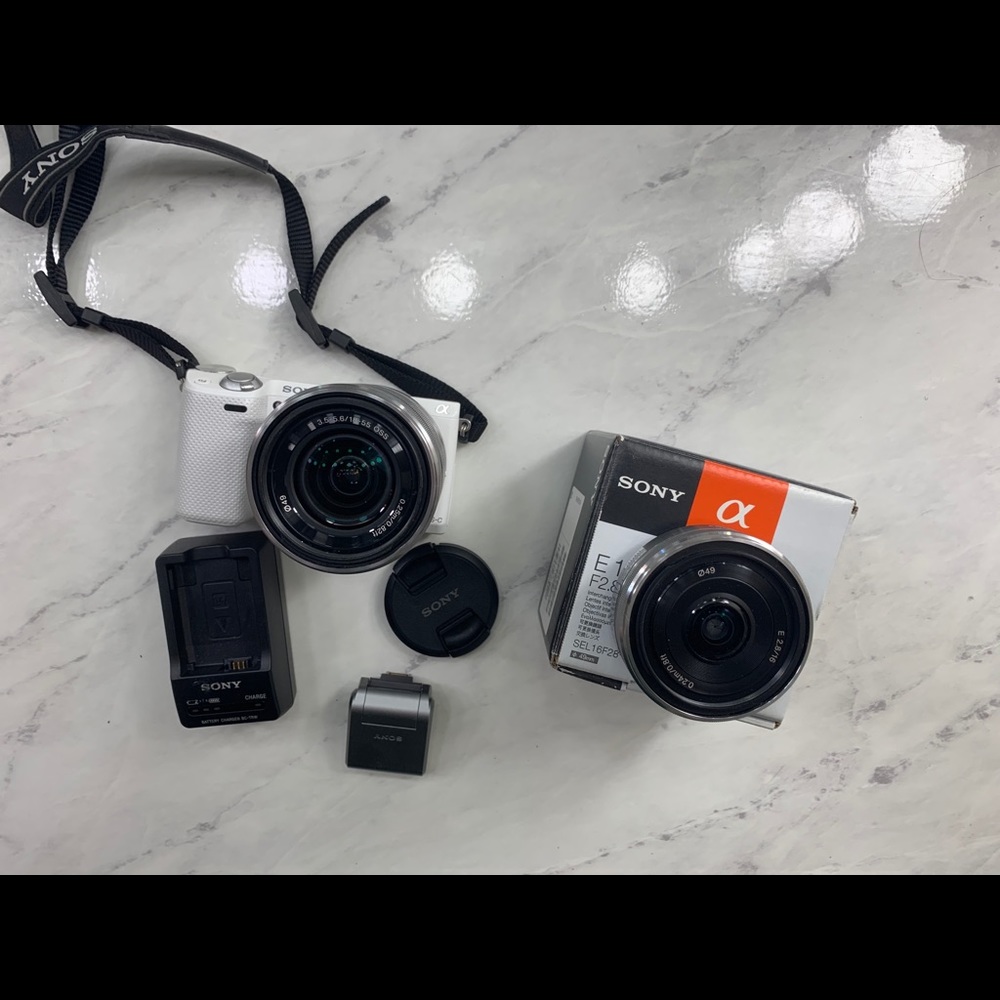 Sony Alpha Camera - Gem